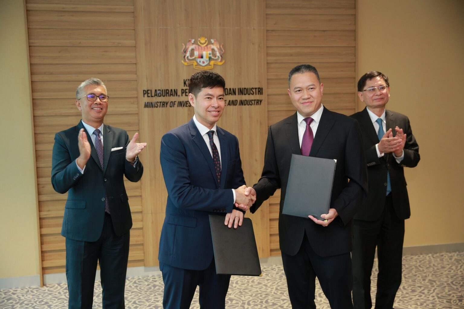 Zetrix AI Launches World's First Shariah-Aligned Large Language Model “NurAI” - Zetrix